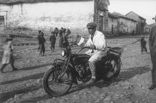 Martín Chambi, retrato de los andes - Rumbos de Sol & Piedra