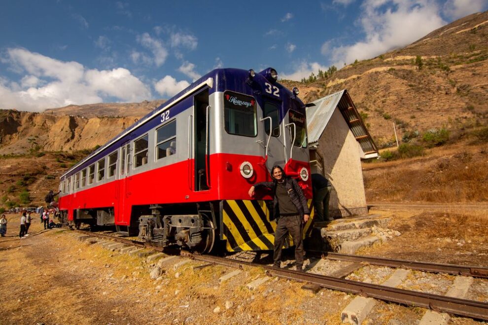El Tren Macho: una travesía inolvidable a través de la Sierra Central ...