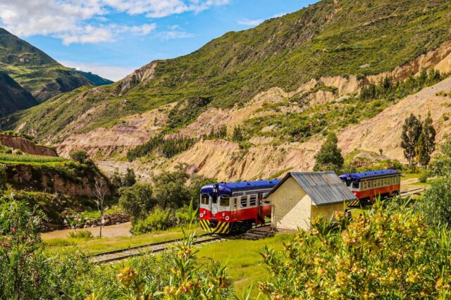 El Tren Macho: una travesía inolvidable a través de la Sierra Central ...